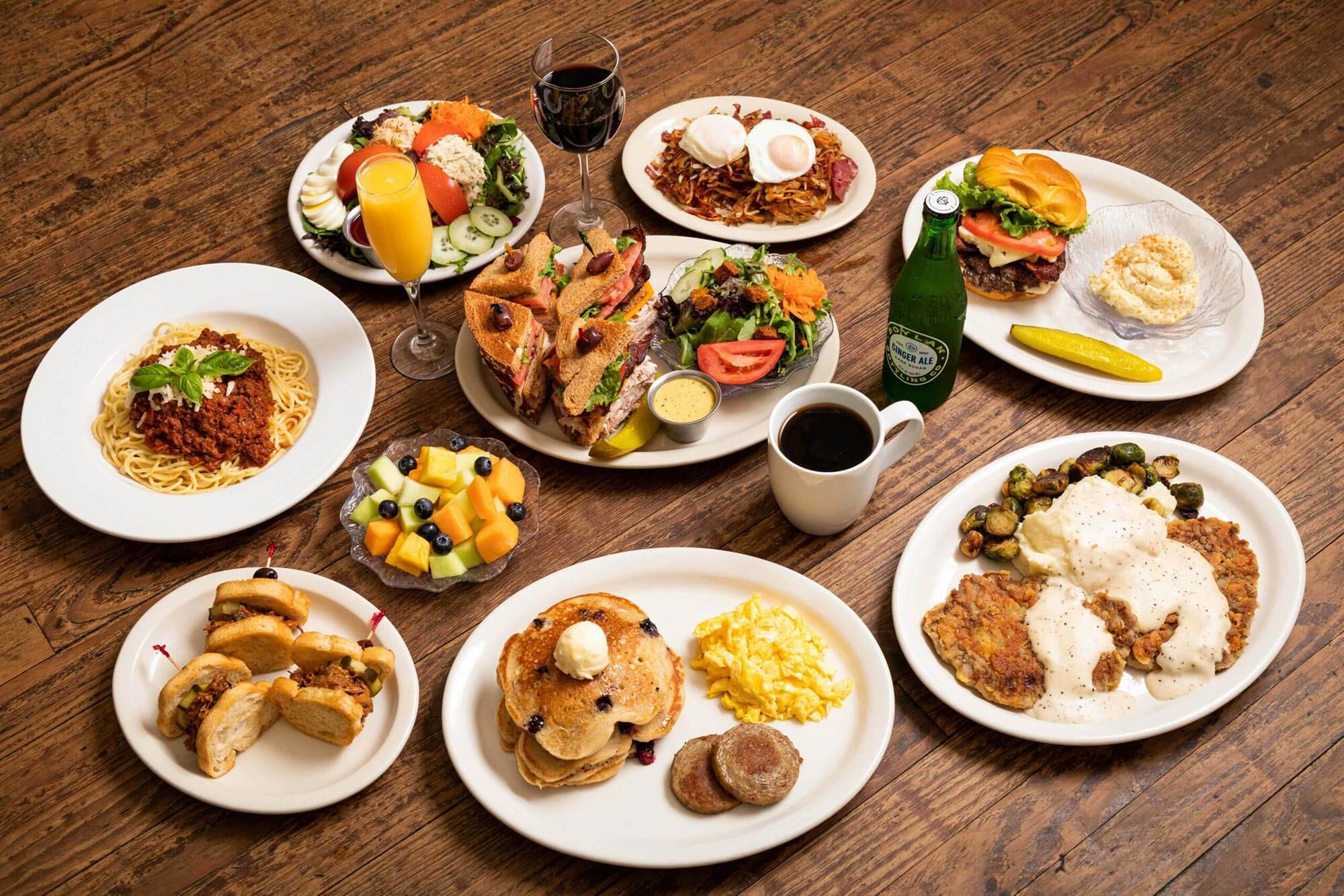 Lynn's Table Cafe | Breakfast, Lunch & Dinner in Conroe, TX